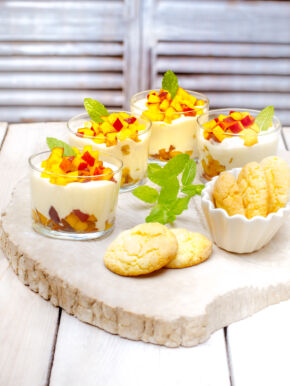 Mousse de pêches au mascarpone et biscuits à l'amande - All-Clad, vente ...