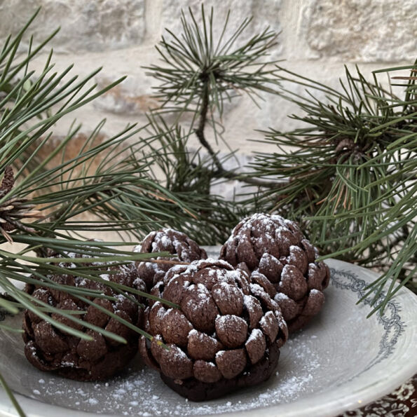 Gâteau au chocolat façon pomme de pin - All-Clad, vente à domicile ...