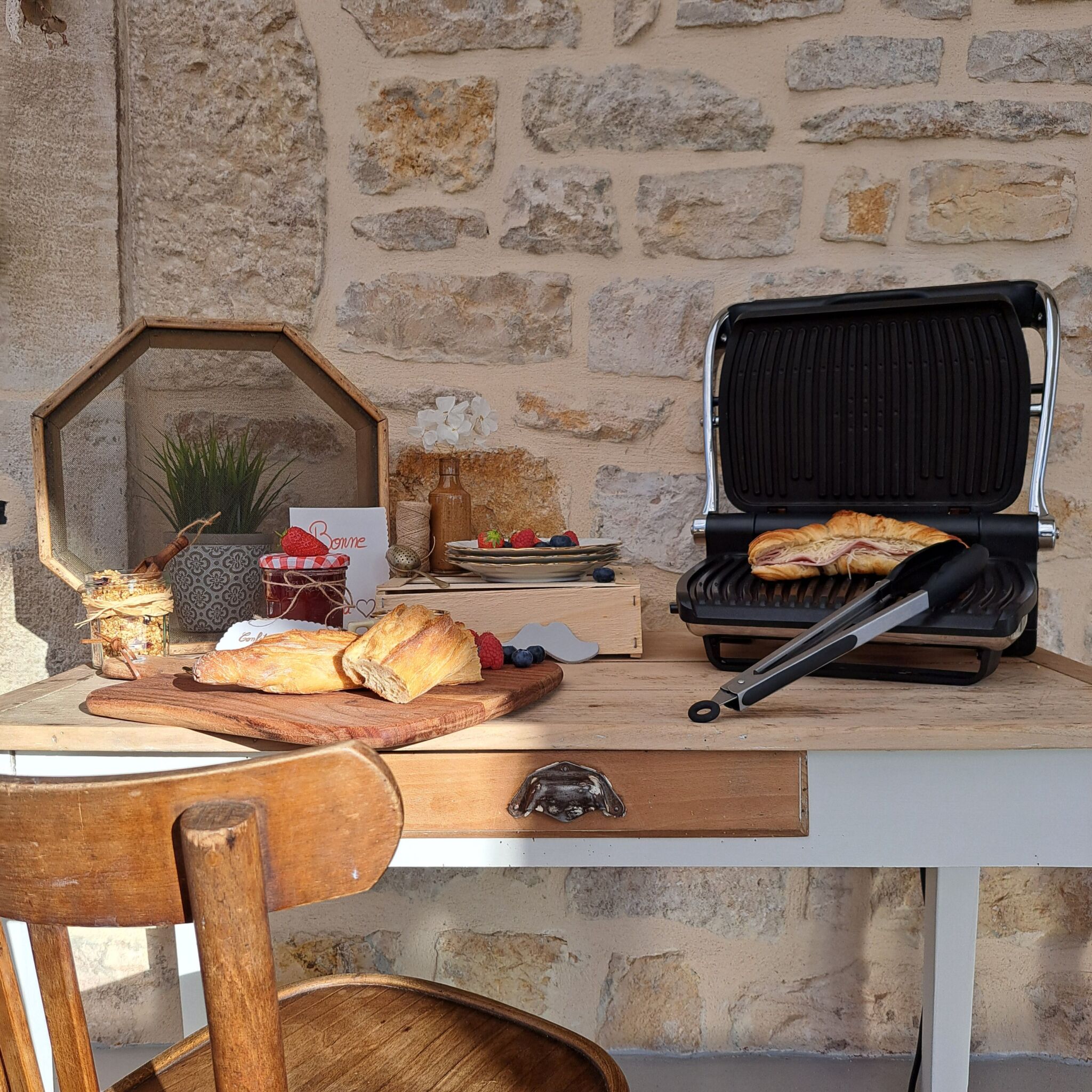 Le Brunch de papa - Croissant salé & confiture de fruits rouges - All ...